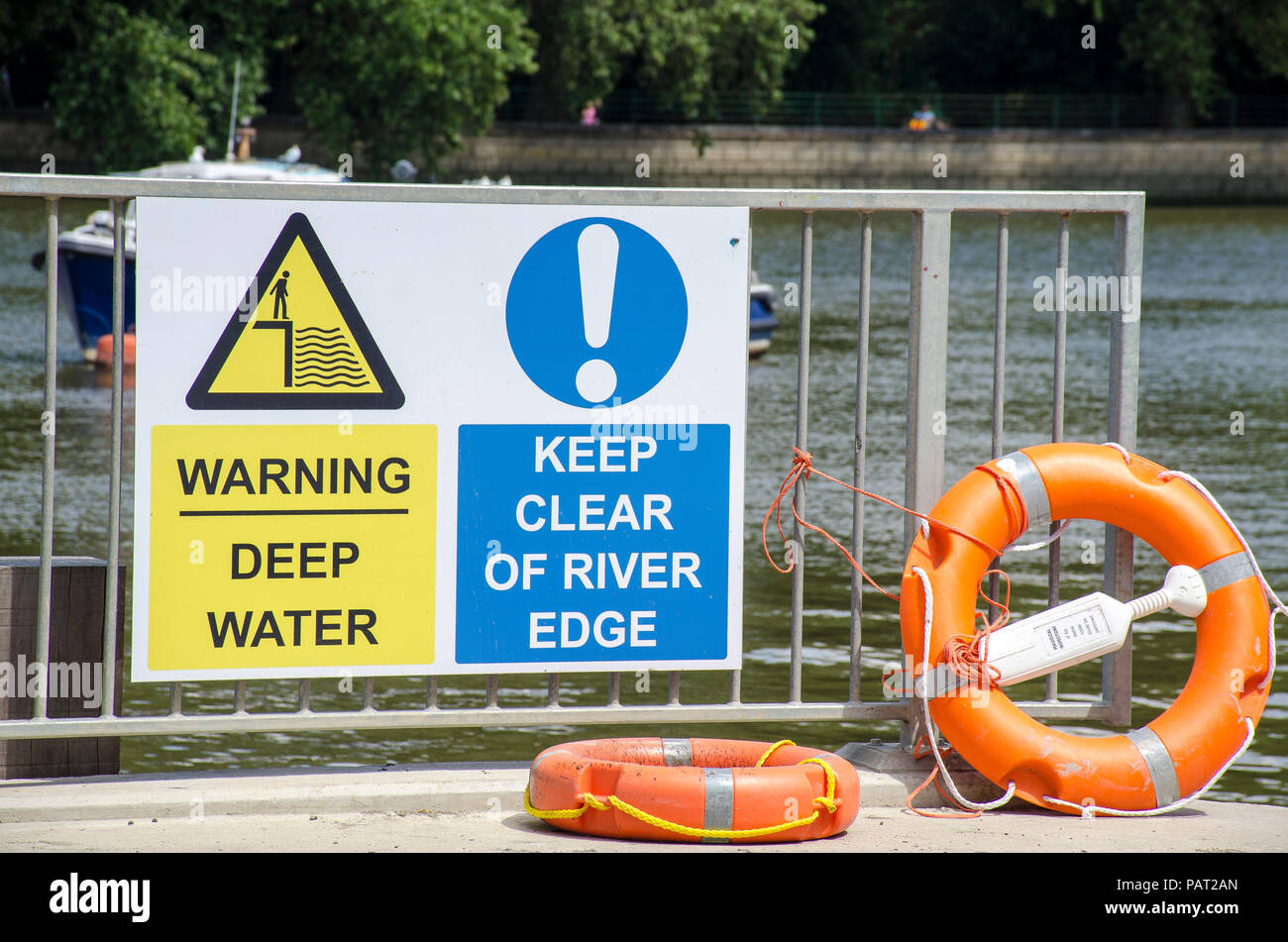 London, UK, 24 July 2018 River Thames signs at Putney Stock Photo - Alamy
