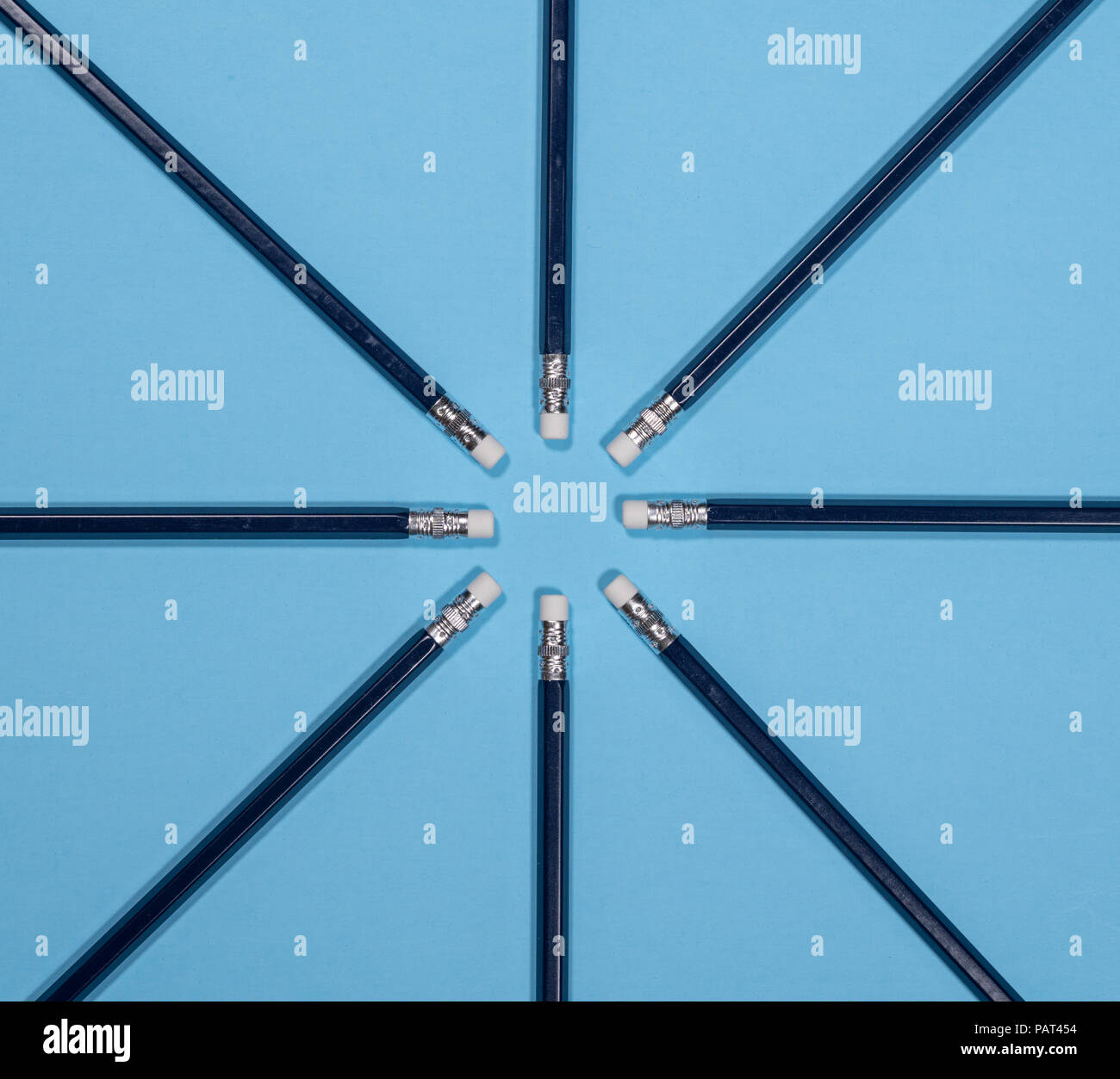 Line geometric pencil hi-res stock photography and images - Alamy