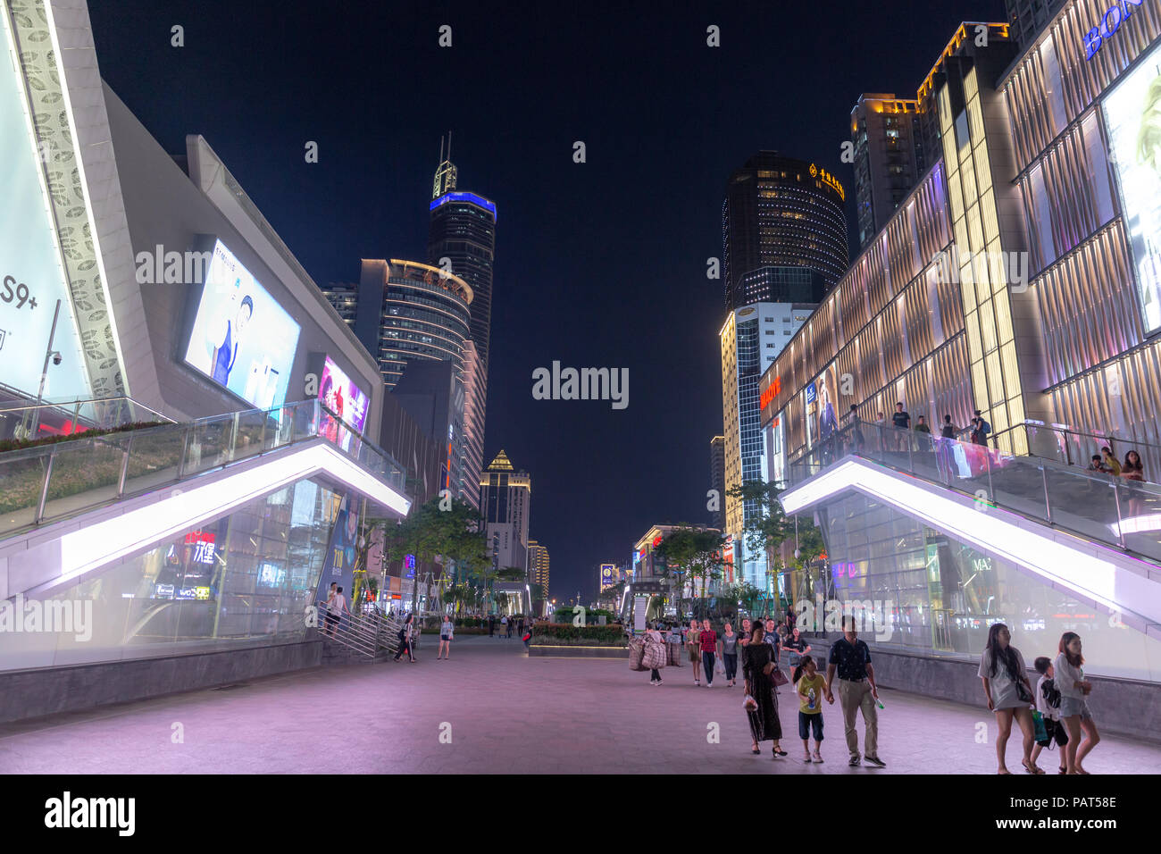 July 21, 2018-Shenzhen, China: People walking at promenade at ...