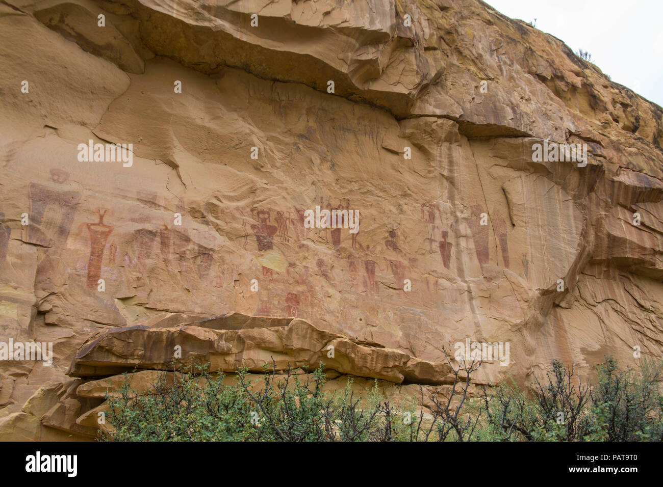 Native american petroglyphs hi-res stock photography and images - Alamy