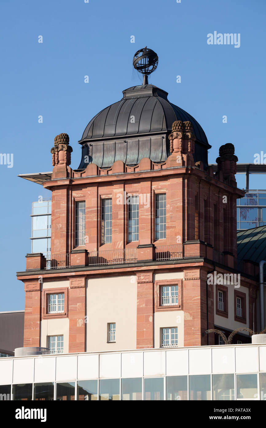 Exhibition fair architecture hi-res stock photography and images - Alamy