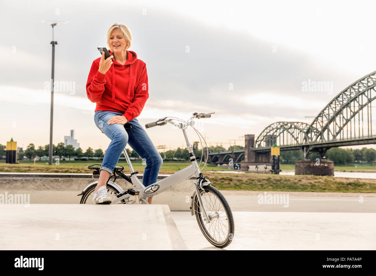 Human life cycle hi-res stock photography and images - Alamy