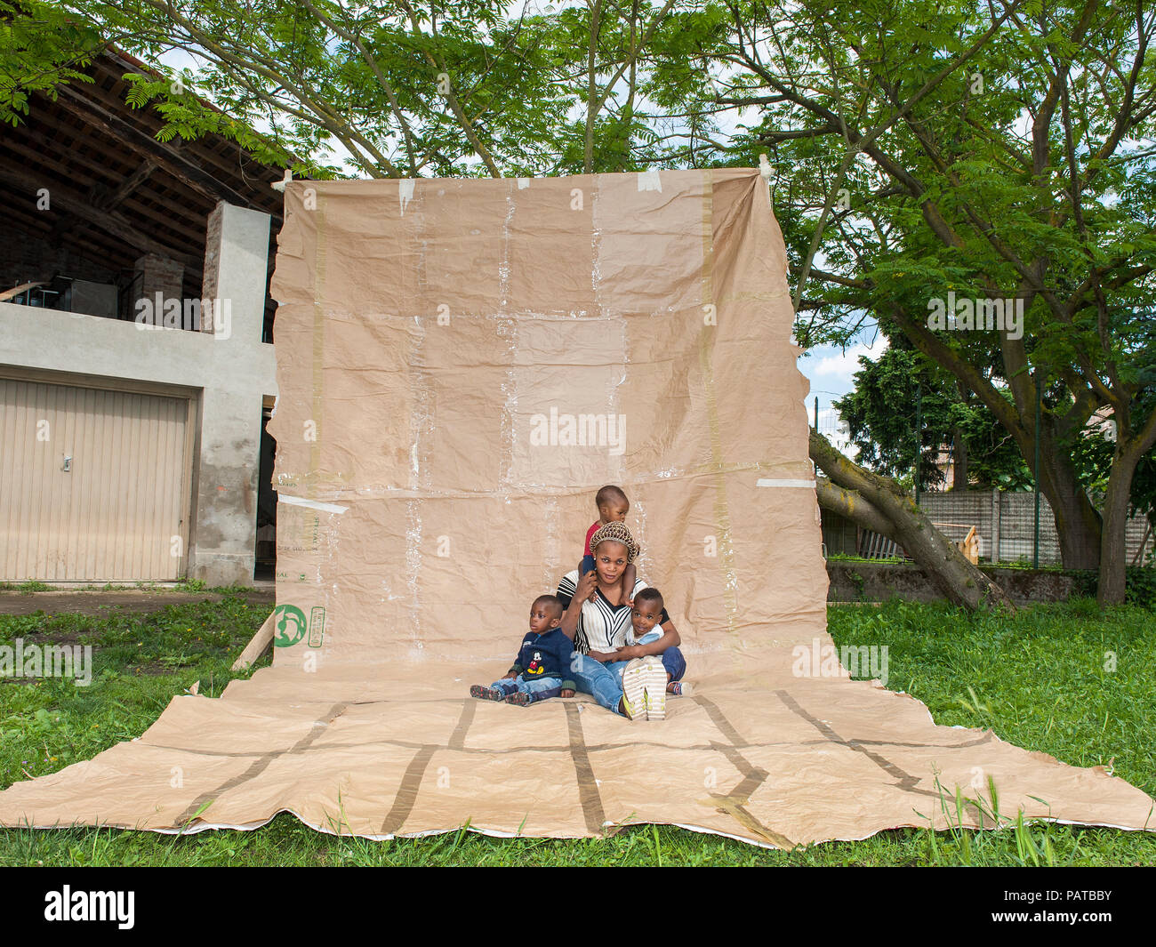 Migratorym center hi-res stock photography and images - Alamy