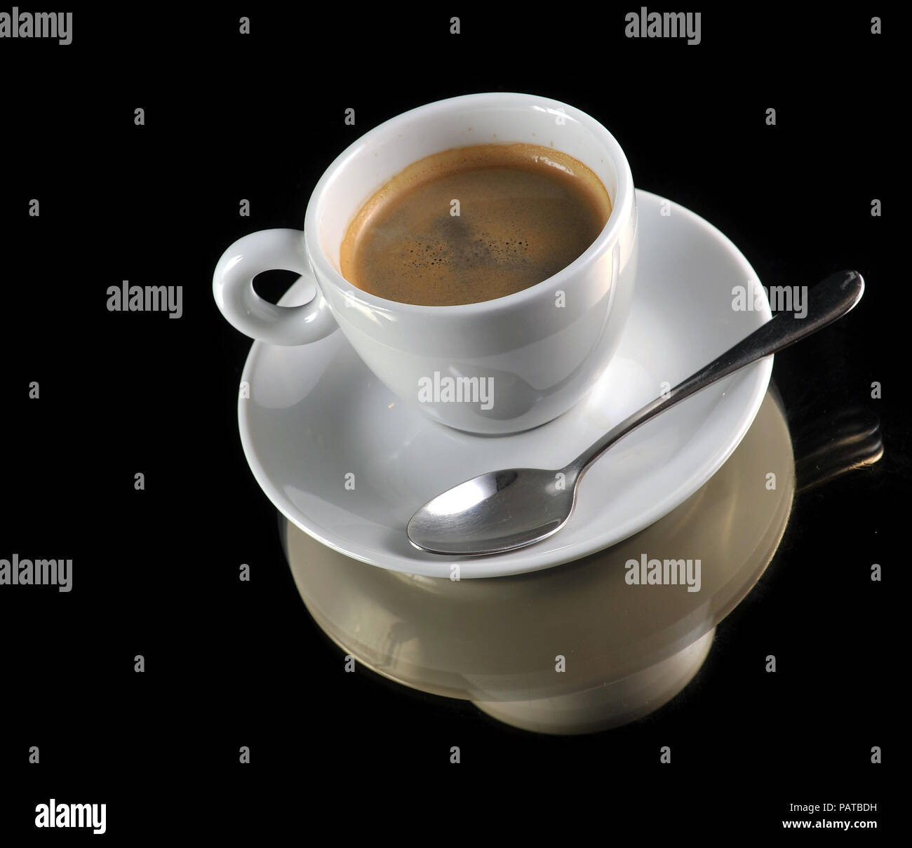 cup of coffee on the black with reflection Stock Photo - Alamy