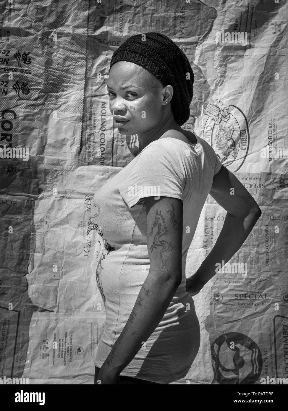 Italy, Cozzo, fleeing families Stock Photo - Alamy