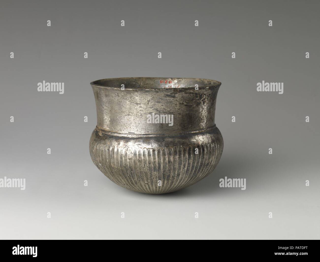 Silver vessels hi-res stock photography and images - Alamy