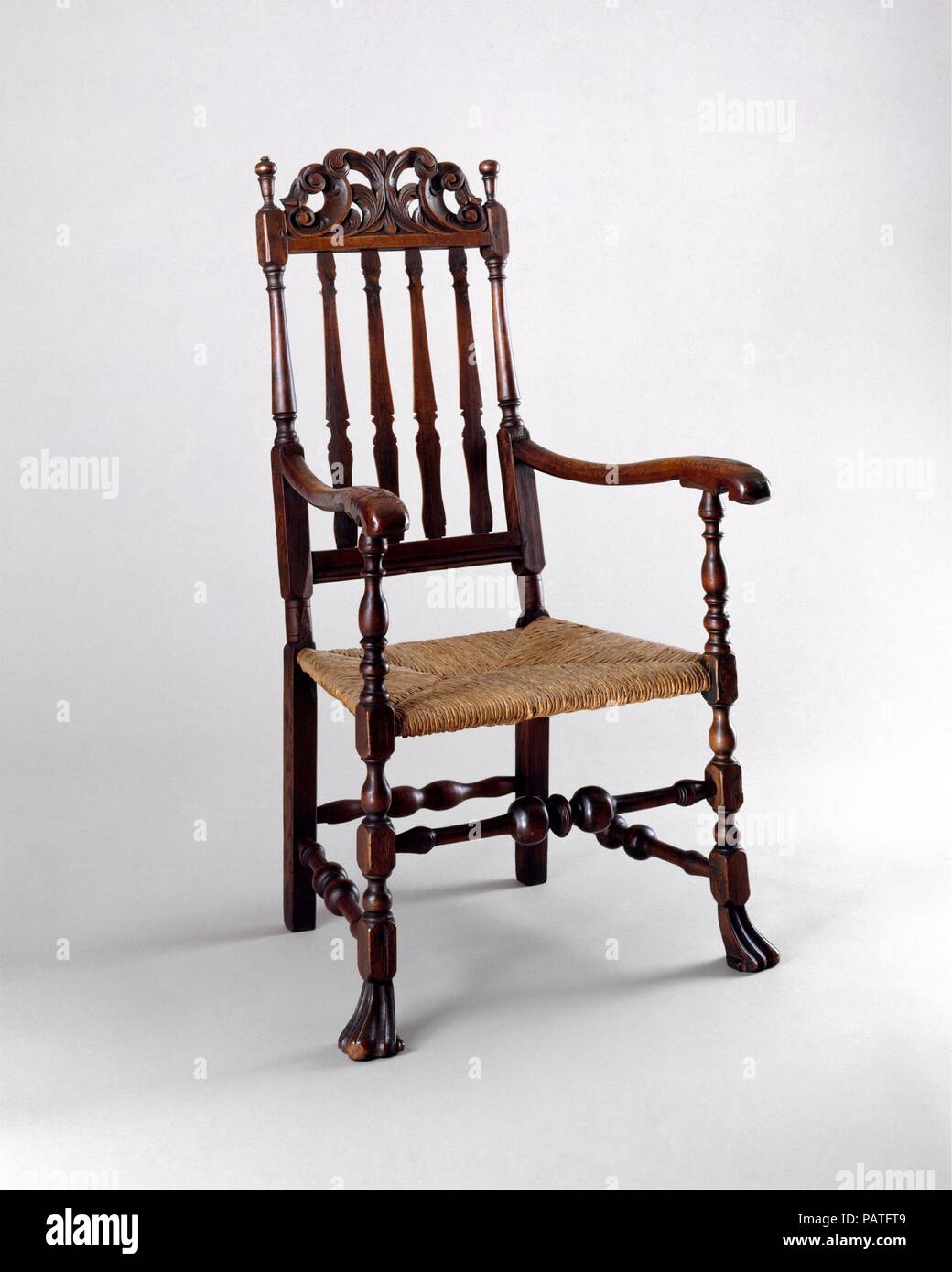 Repeating c scrolls hi-res stock photography and images - Alamy
