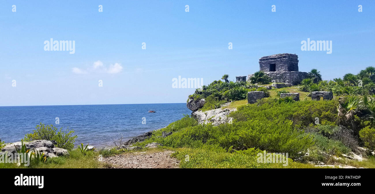 Beach front Mayan fortress ruins and temple near Tulum, Mexico Stock ...