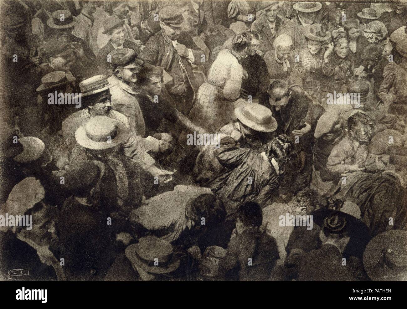 Pictorialist photographers hi-res stock photography and images - Alamy