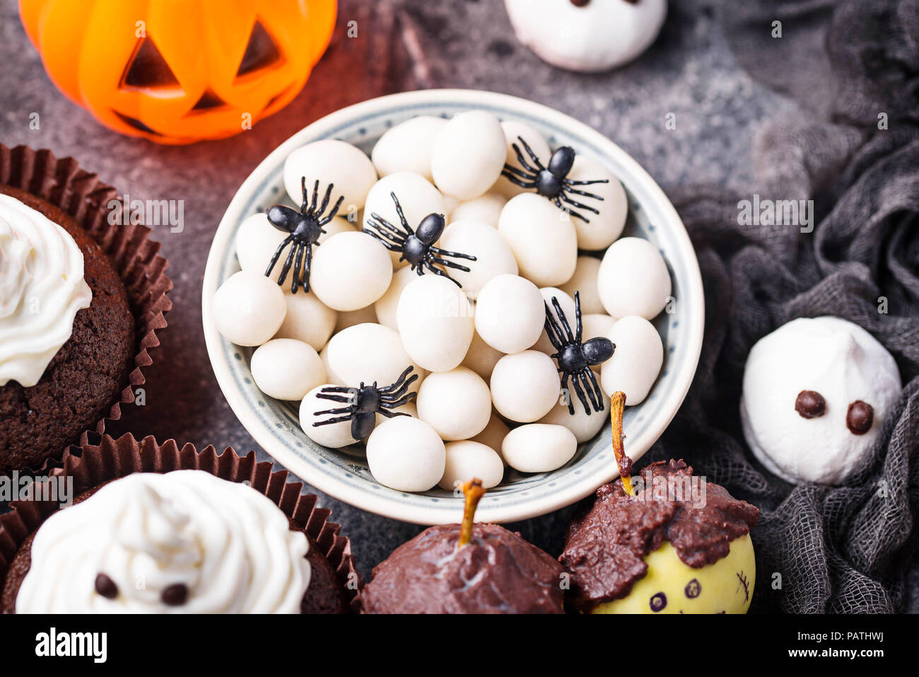 Spider sweets hi-res stock photography and images - Alamy