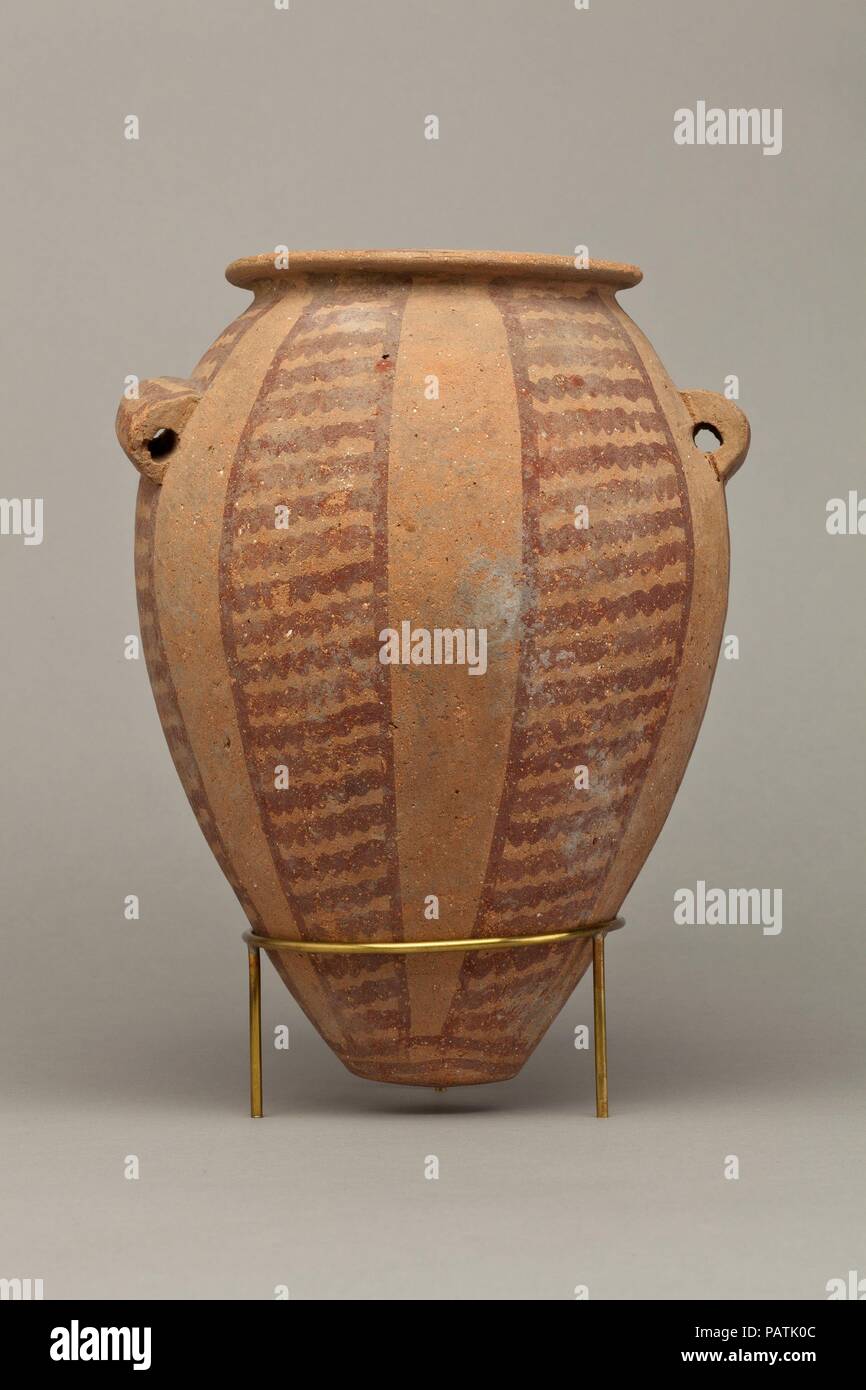 Wavy vertical lines hi-res stock photography and images - Alamy