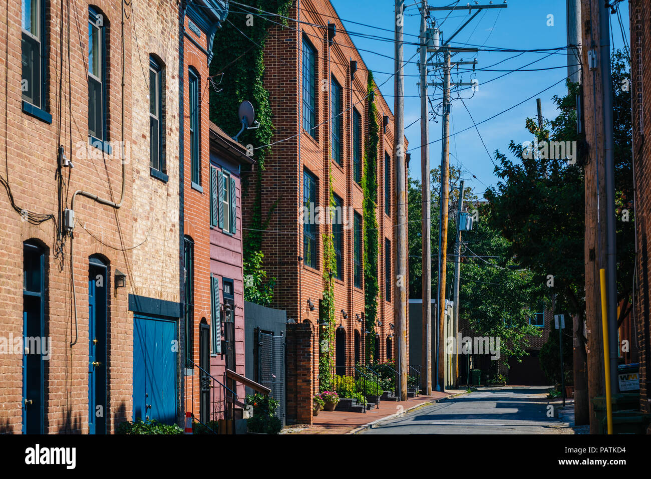 An alley in Fells Point, Baltimore, Maryland Stock Photo - Alamy