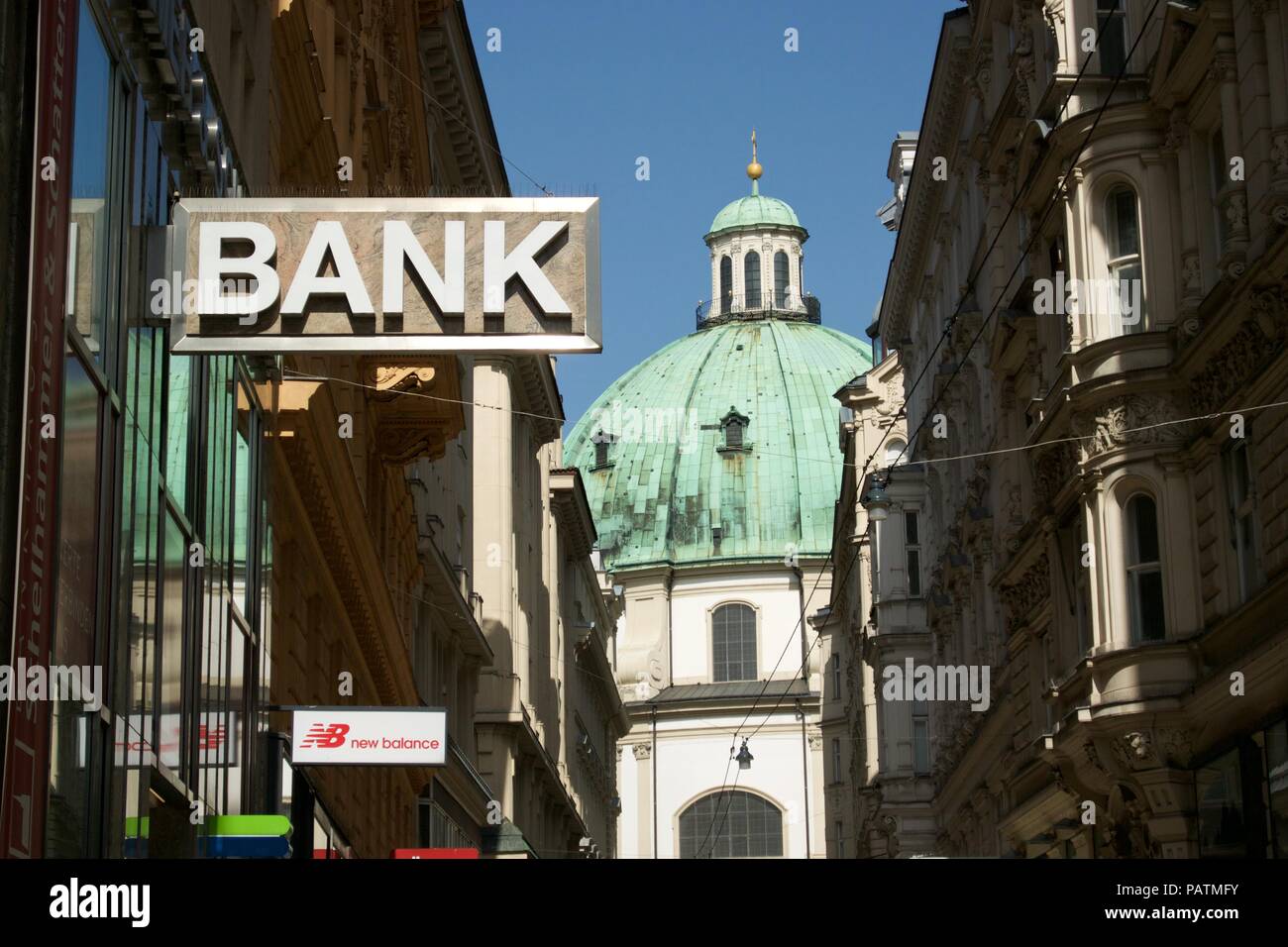 Vienna streets tourism hi-res stock photography and images - Alamy
