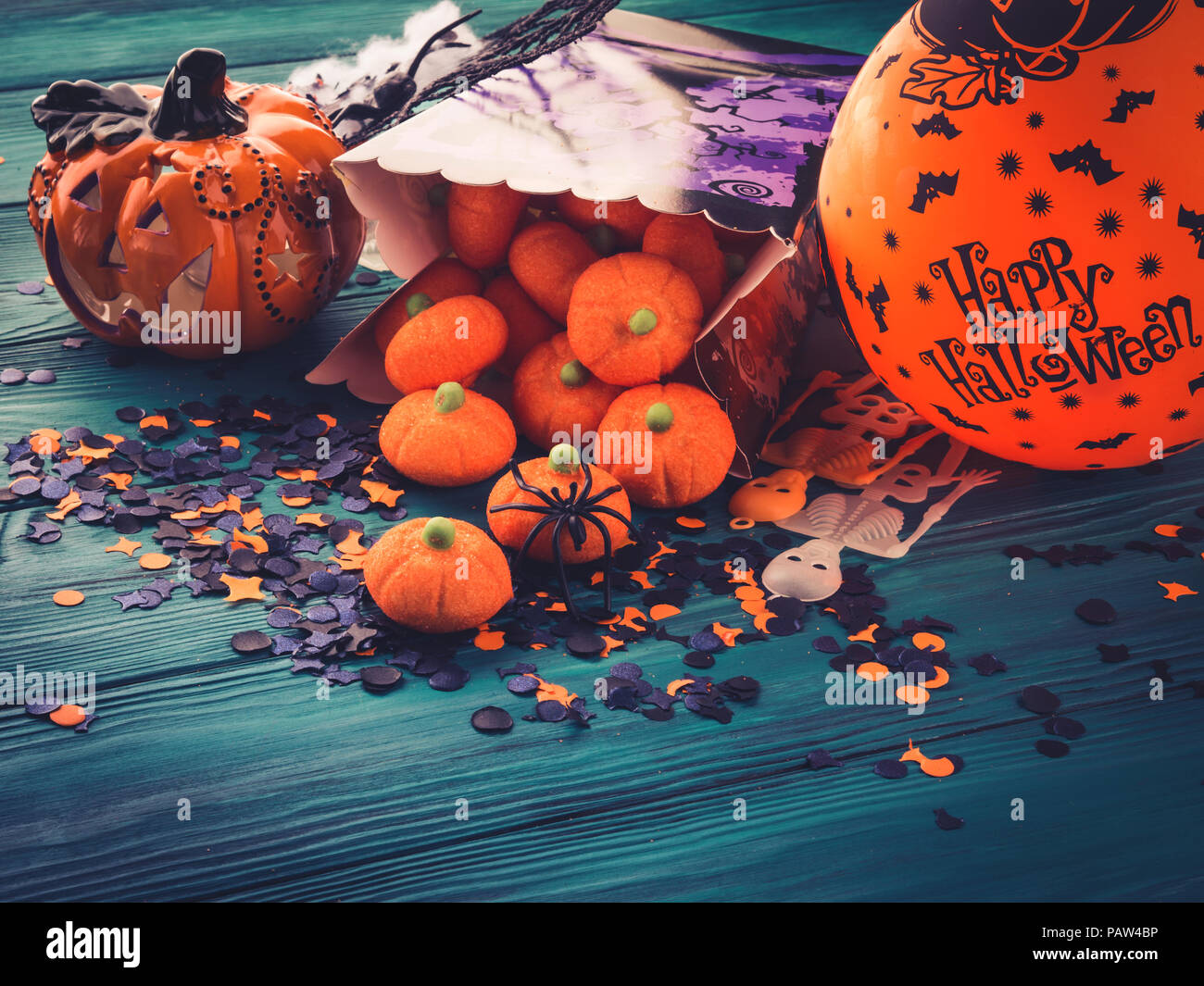 Confetti squash hi-res stock photography and images - Alamy