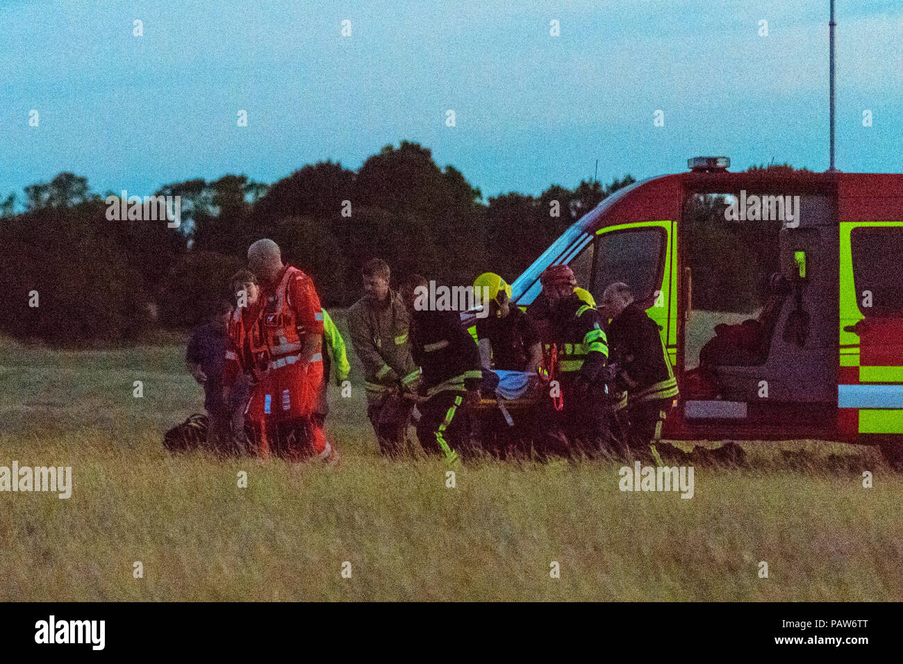 Paraglider crash hi-res stock photography and images - Alamy