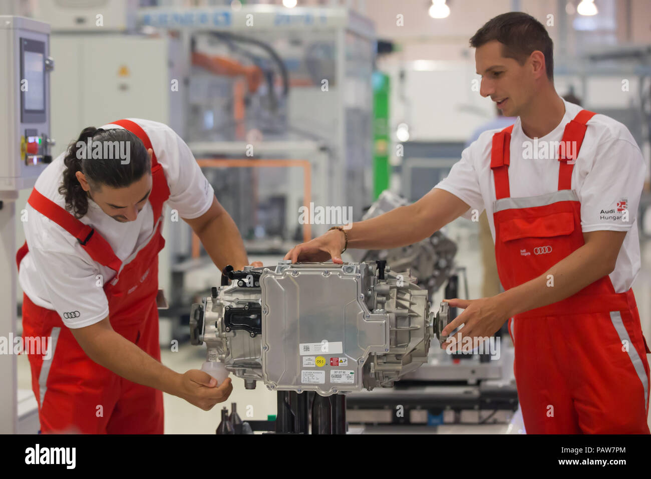 Audi factory hungary hi-res stock photography and images - Alamy