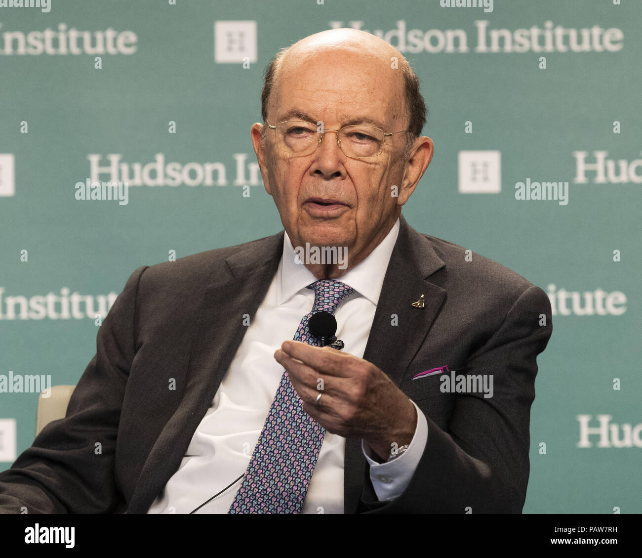 Wilbur ross hi-res stock photography and images - Alamy