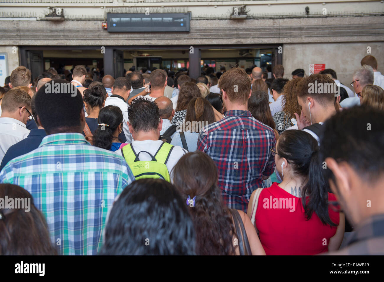 Northern line tunnel morden hi-res stock photography and images - Alamy