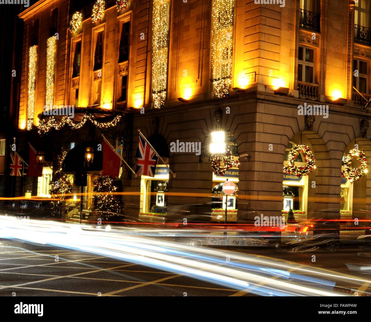 The ritz hotel london christmas hi-res stock photography and images - Alamy