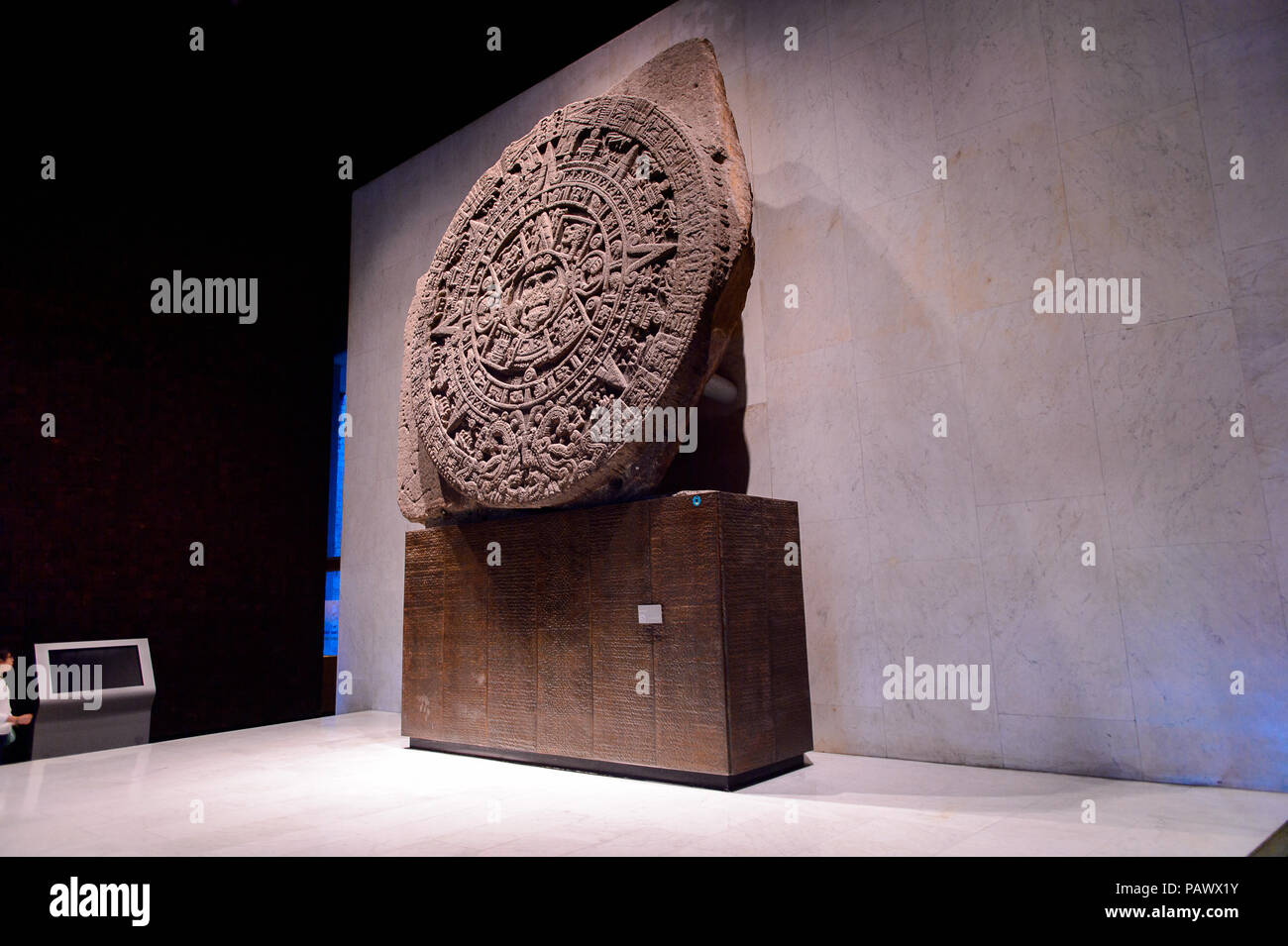 Aztec sunstone hi-res stock photography and images - Alamy