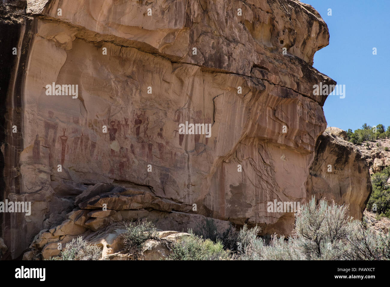 Ancient Native American petroglyphs and pictographs in Sego Canyon ...