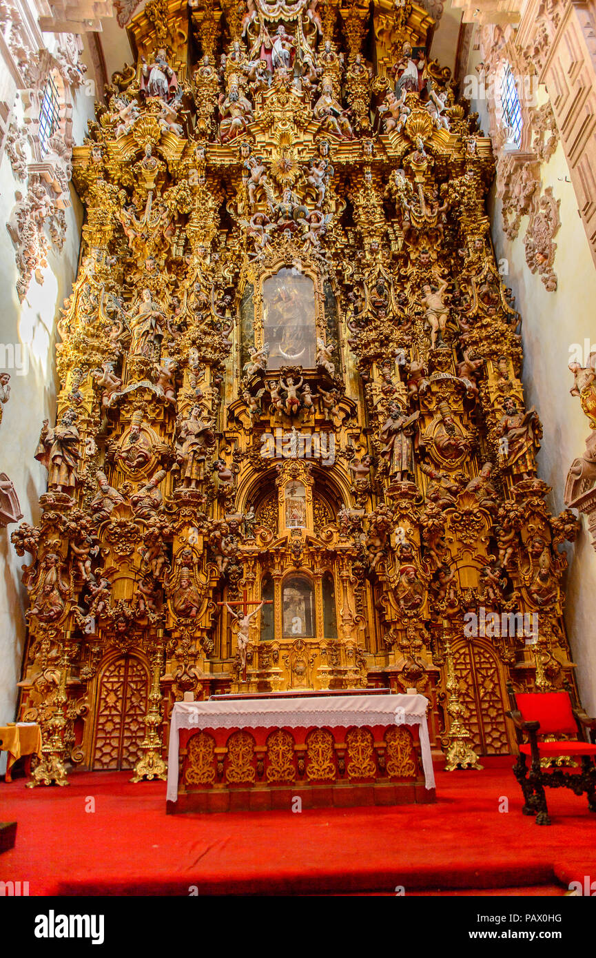 Santa prisca taxco interior hi-res stock photography and images - Alamy