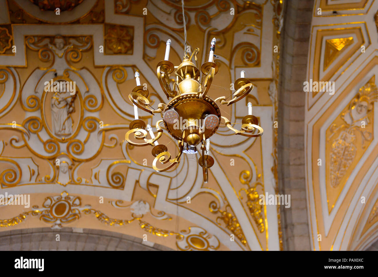 PUEBLA, MEXICO - OCT 30, 2016: Interior of the Santo Domingo church ...