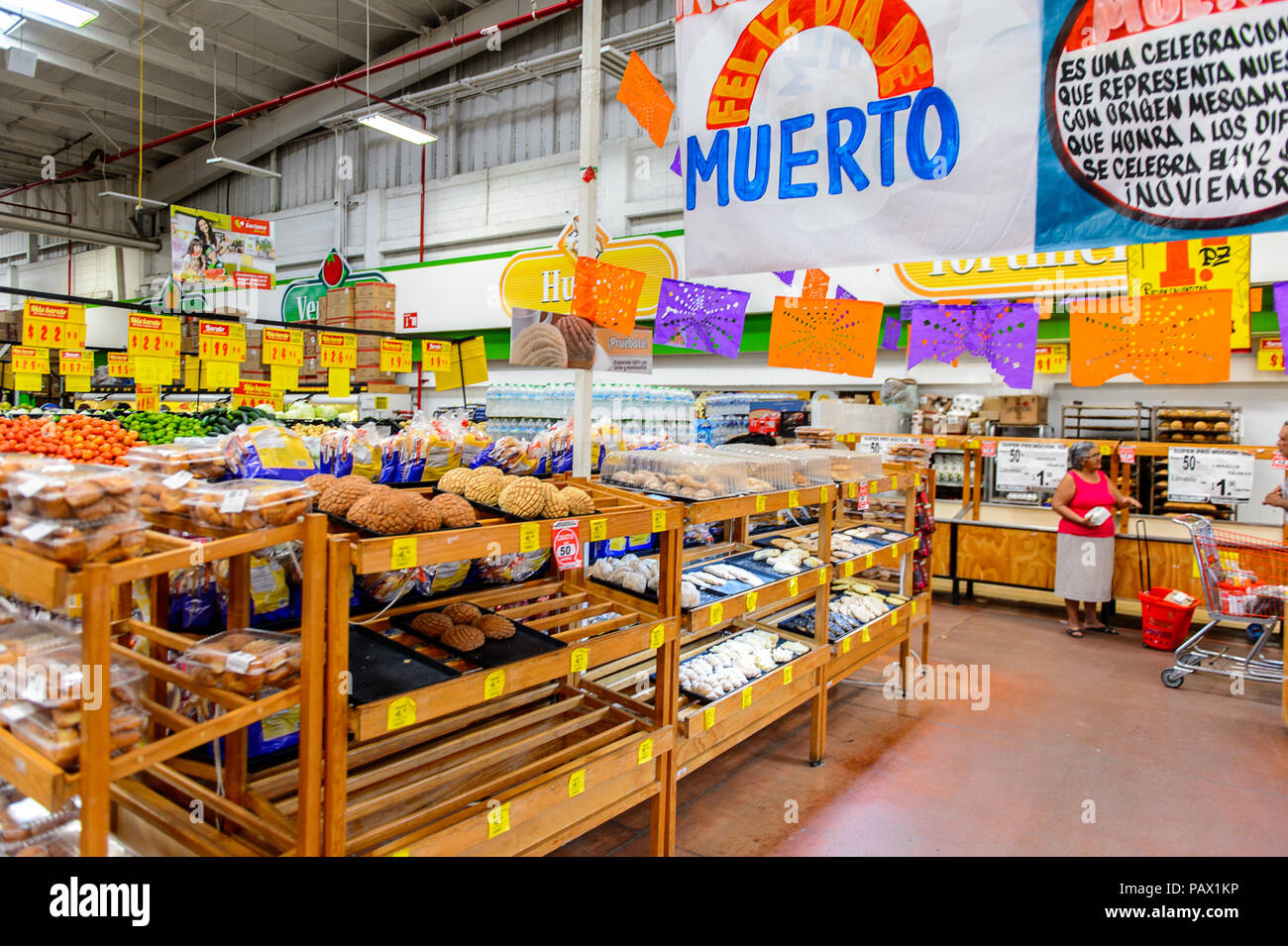 OAXACA, MEXICO - NOV 1, 2016: Interior of the supermarket Soriana, a ...