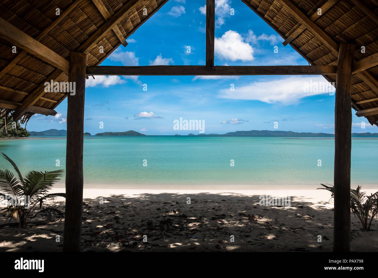 Shady shack hi-res stock photography and images - Alamy