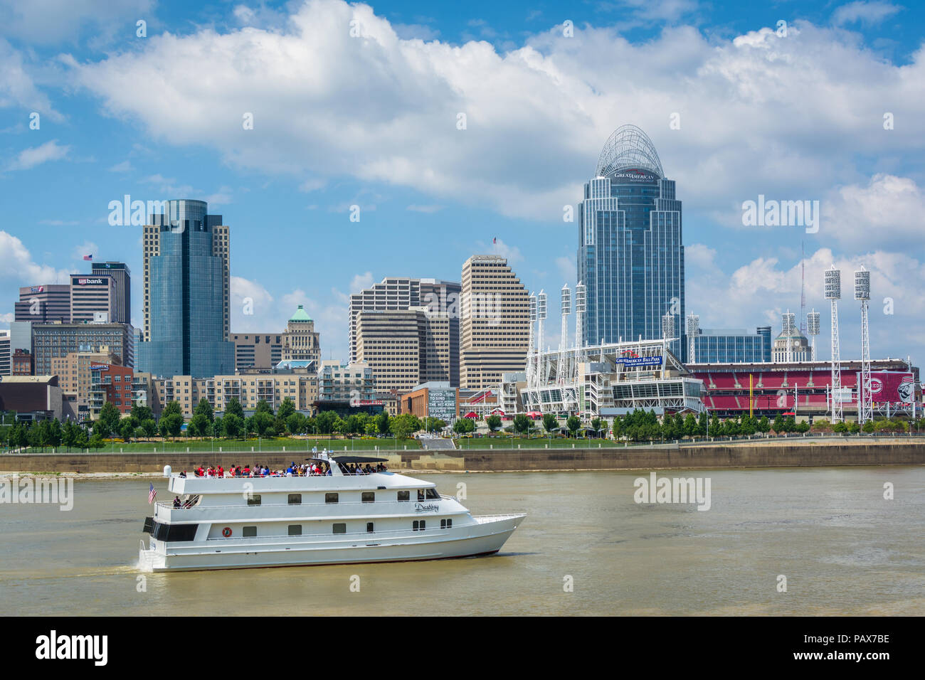 Downtown Cincinnati Skyline From Kentucky High Resolution Stock ...