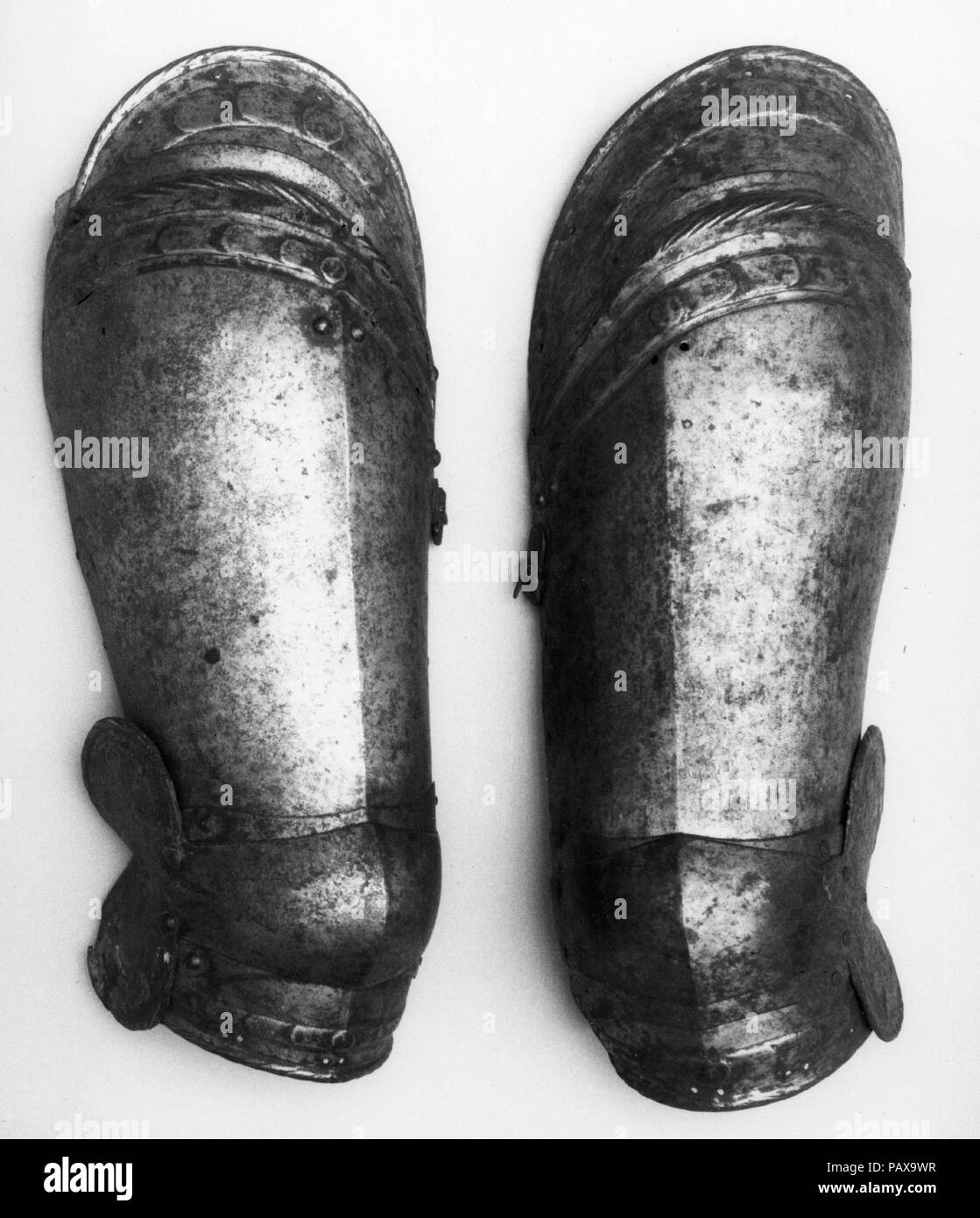 Pair of Thigh Defenses (Cuisses) with Knee Defenses (Poleyns). Culture ...