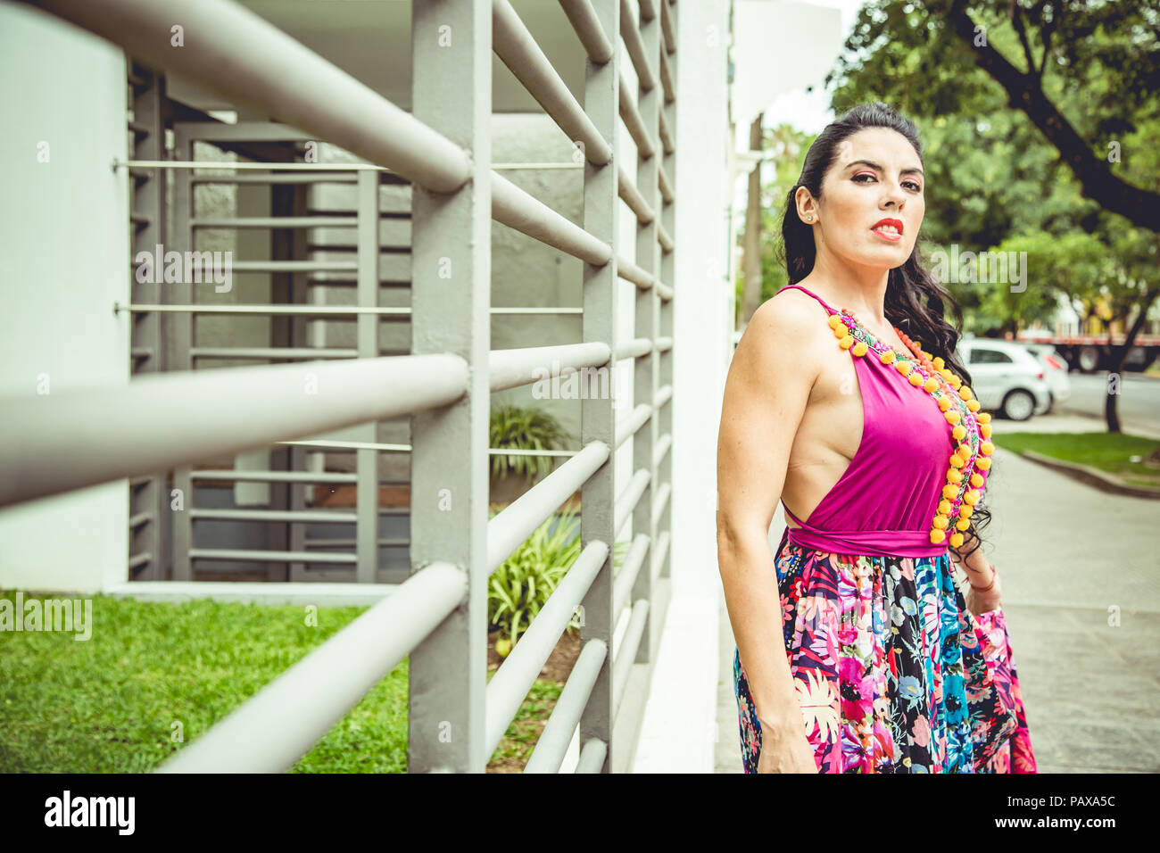 Girl street flats hi-res stock photography and images - Alamy