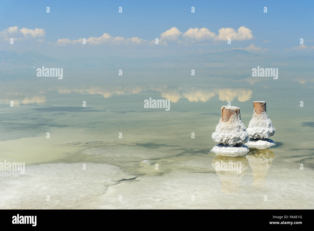 Salt crystals in iran hi-res stock photography and images - Alamy