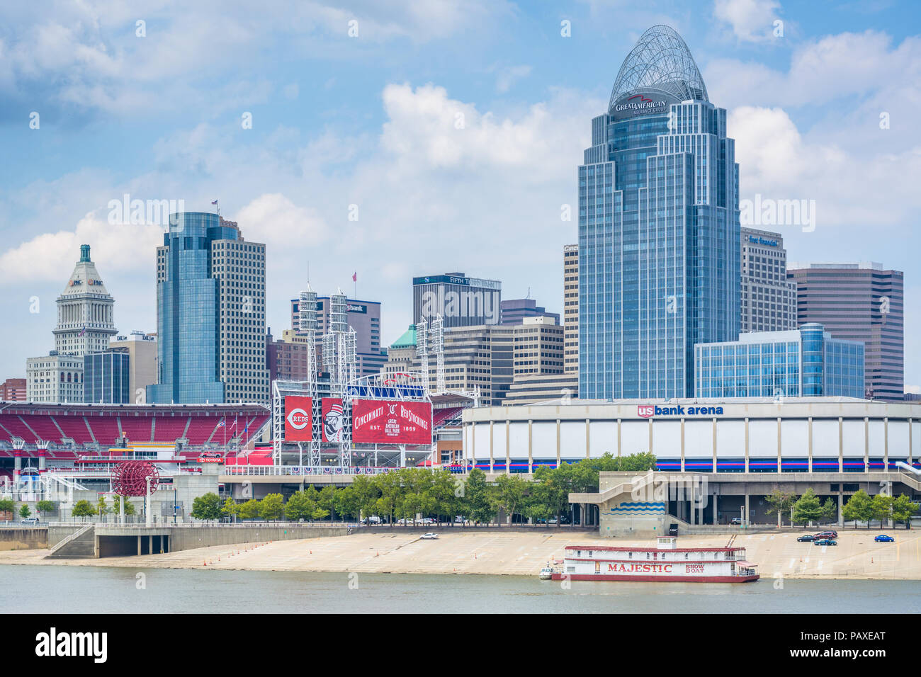 Downtown cincinnati skyline from kentucky hi-res stock photography and ...