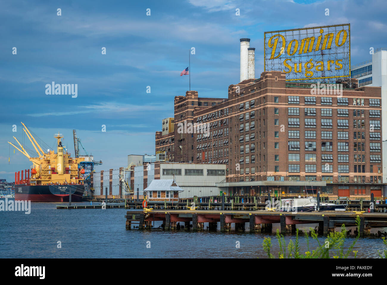 Domino Sugars High Resolution Stock Photography and Images - Alamy