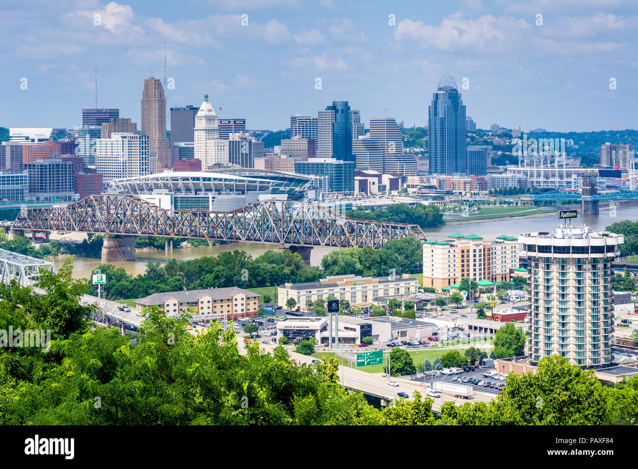 View of Cincinnati, from Devou Park in Covington, Kentucky Stock Photo ...