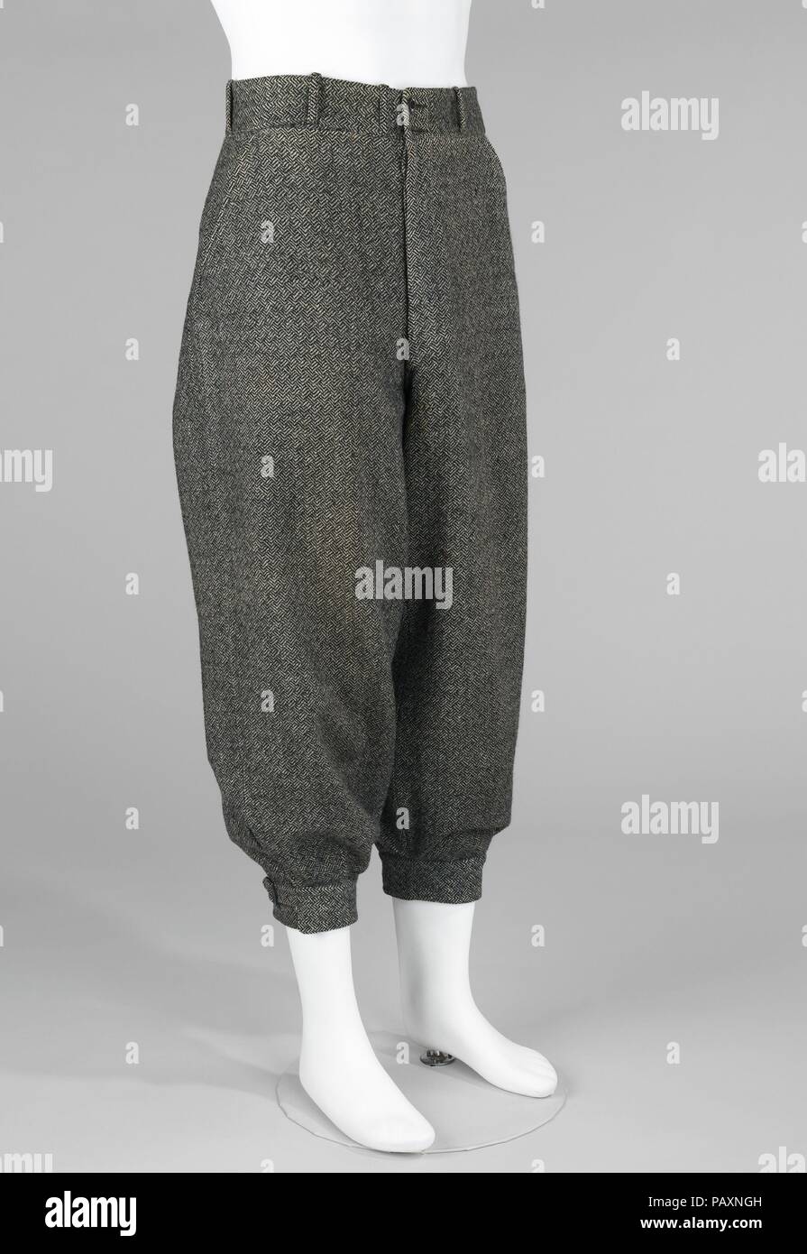 Wearing knickers hi-res stock photography and images - Alamy