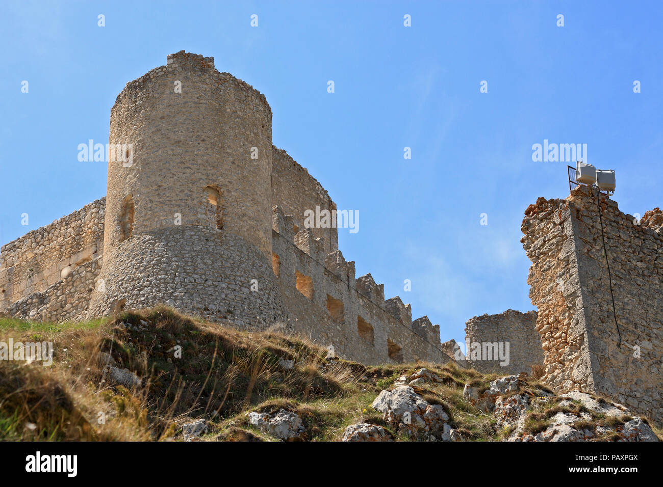 A Castle in the sky - The Lady Hawk Castle, Rocca Calascio - Aquila ...