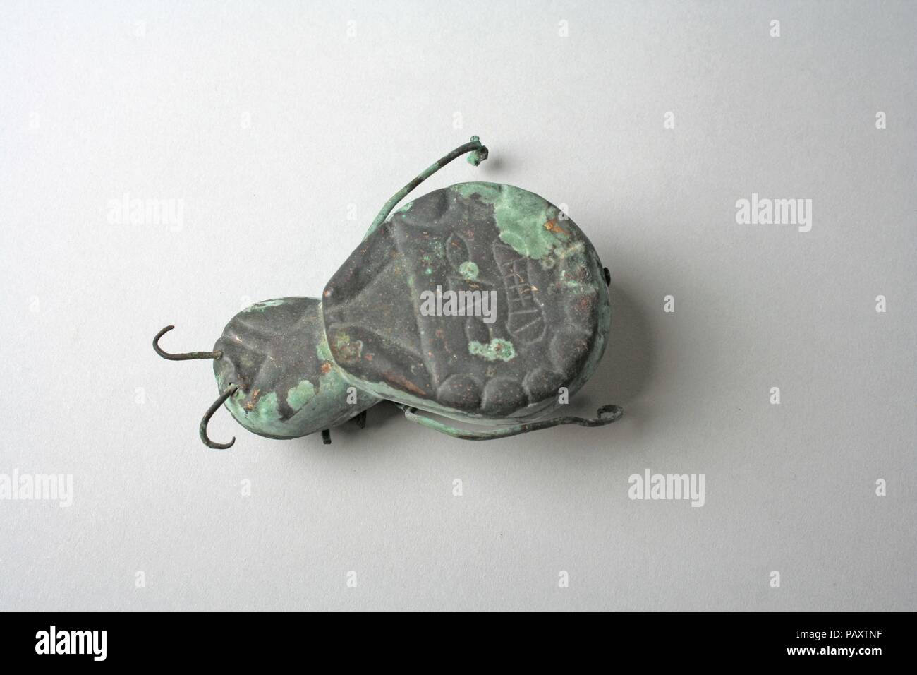 Spider. Culture: Moche (Loma Negra). Dimensions: Length 2-11/16 in. (6. ...