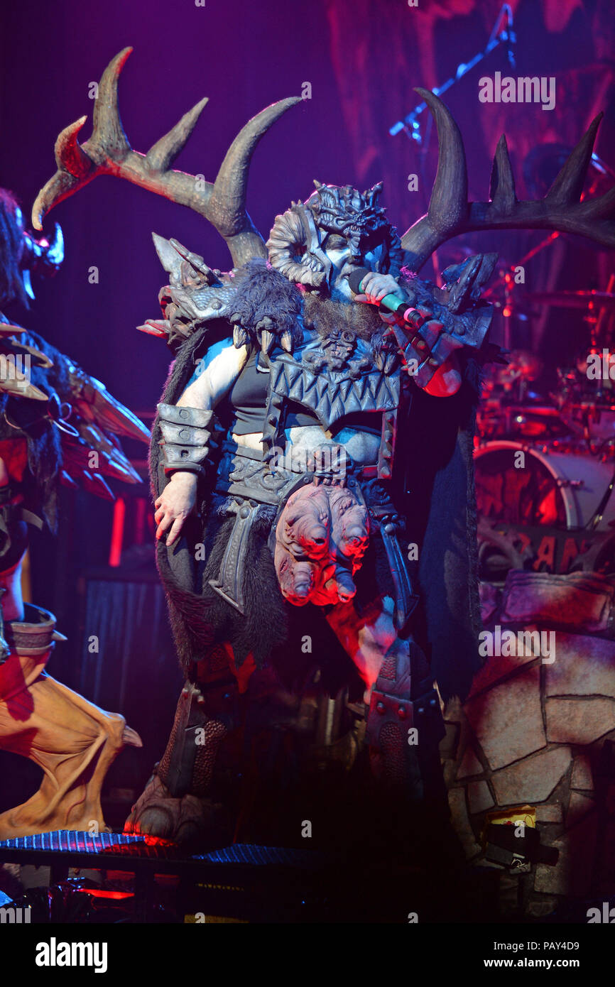 FORT LAUDERDALE, FL - NOVEMBER 27: Oderus Urungus of GWAR performs at ...