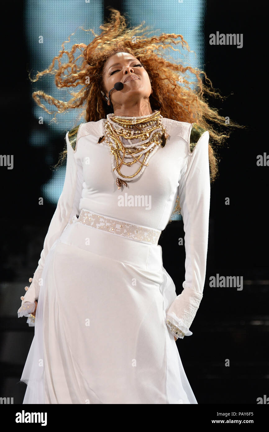 MIAMI, FL - SEPTEMBER 20: Janet Jackson performs at American Airlines ...