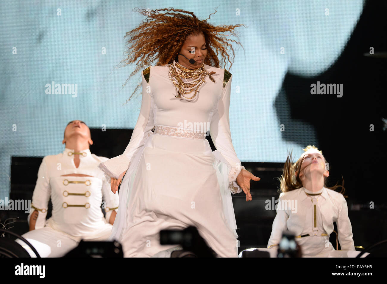 MIAMI, FL - SEPTEMBER 20: Janet Jackson performs at American Airlines ...