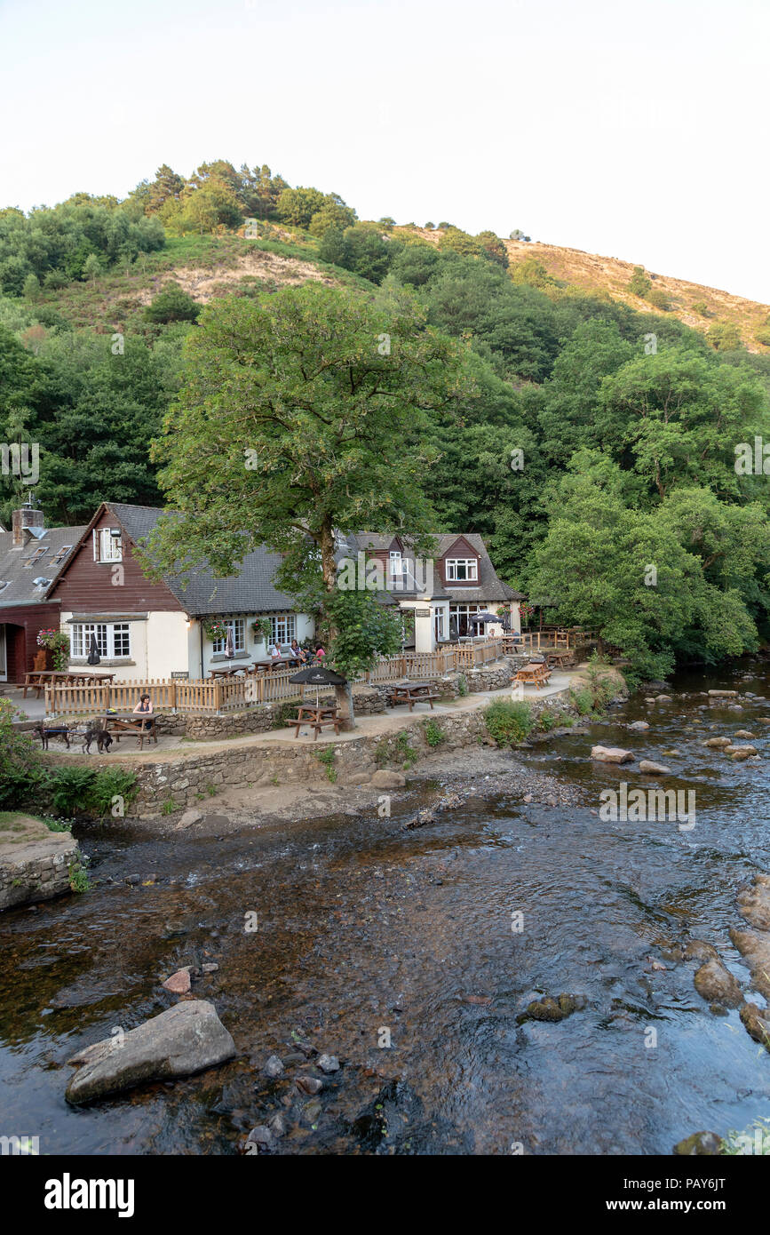 Fingle bridge pub hi-res stock photography and images - Alamy