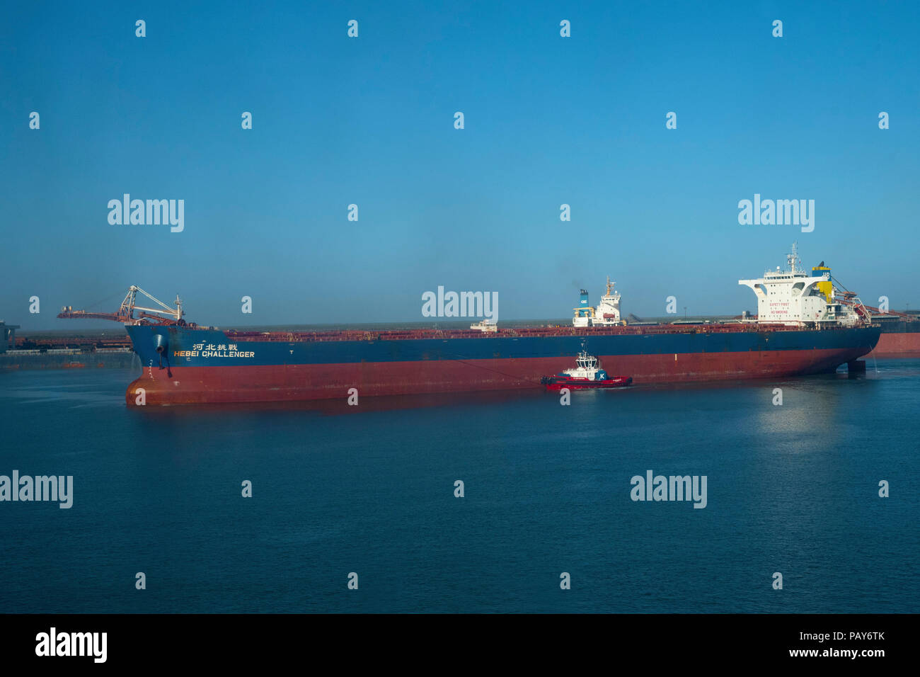 Cargo sailing ships hi-res stock photography and images - Alamy