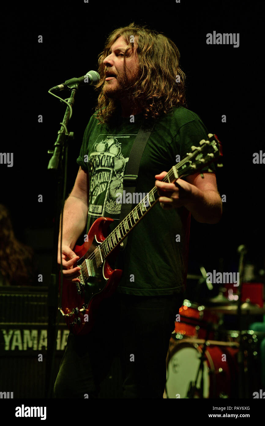 MIAMI BEACH, FL - AUGUST 22: Billy Gordon of J Roddy Walston and the ...