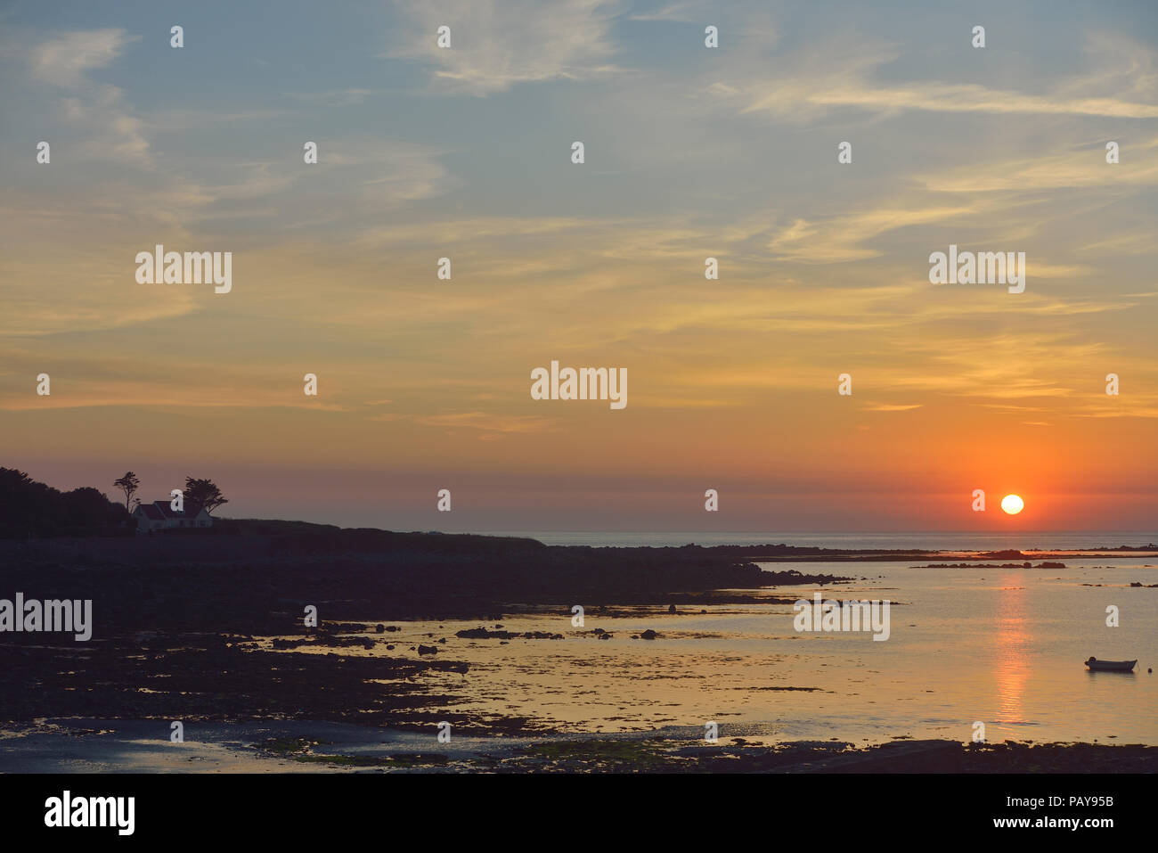 Perelle hi-res stock photography and images - Alamy