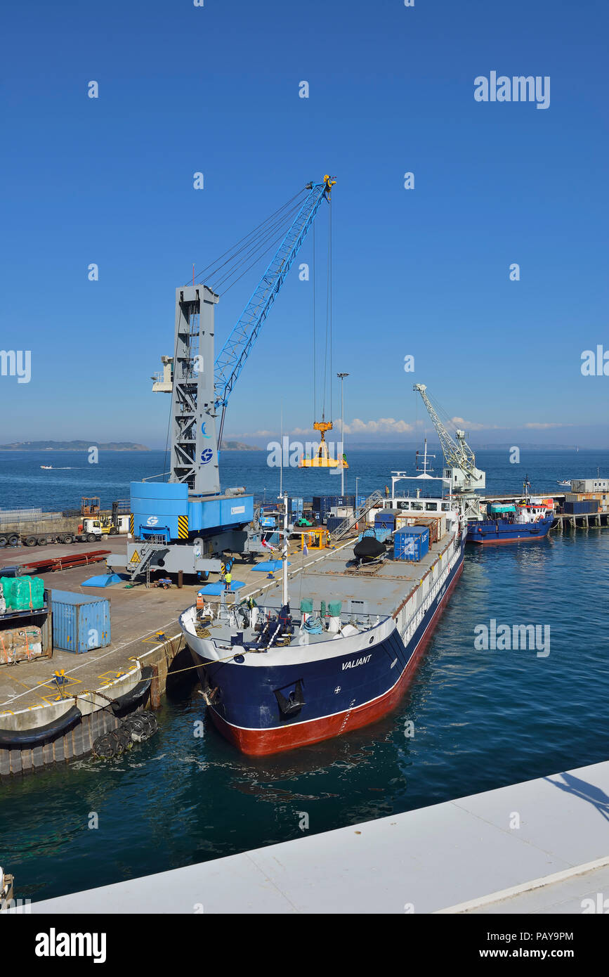 Ship channel islands hi-res stock photography and images - Alamy
