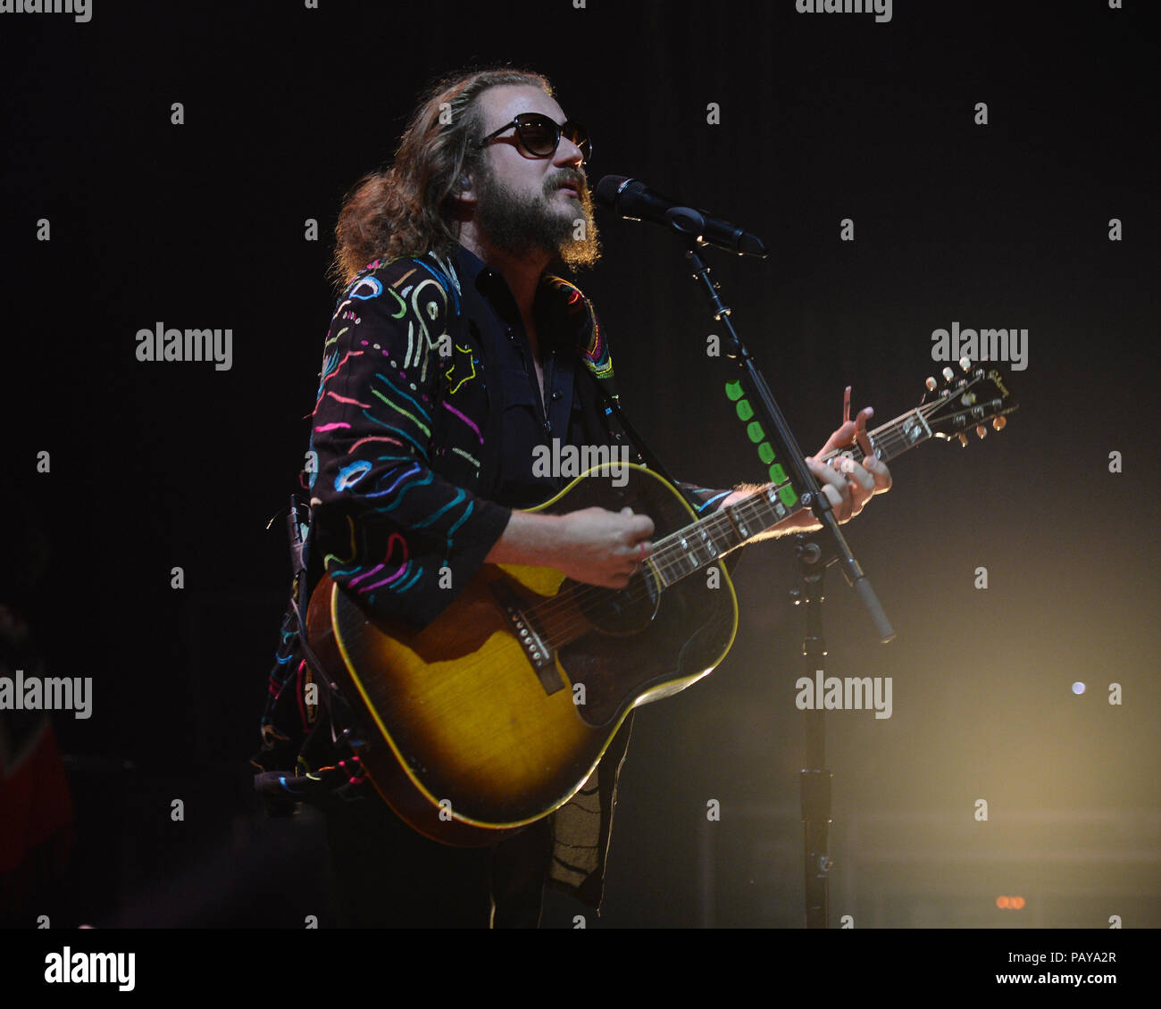 MIAMI BEACH, FL - AUGUST 03: Jim James of My Morning Jacket performs at ...