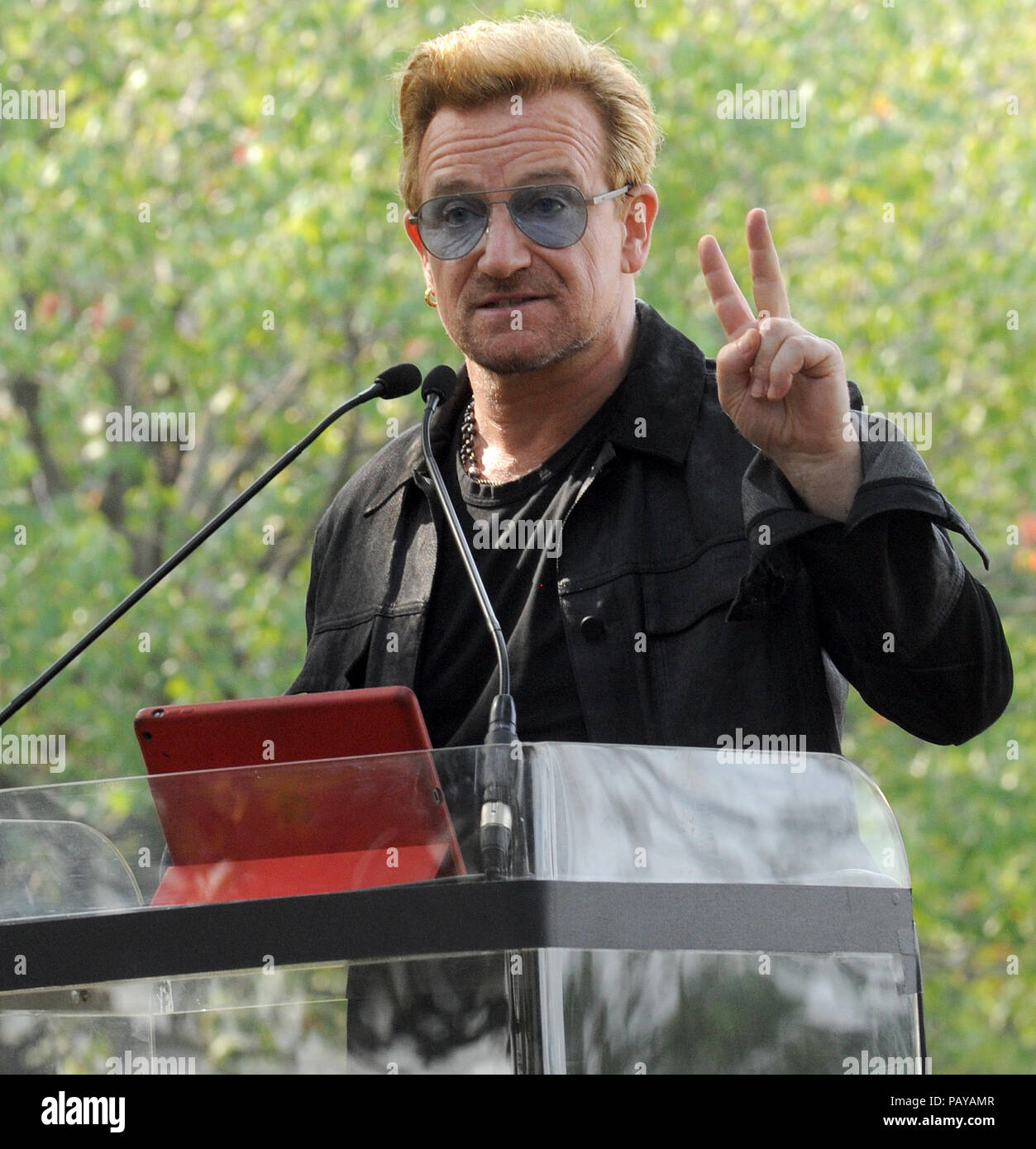 NEW YORK, NY - JULY 29: Yoko Ono, Bono, Salil Shetty and The Edge ...