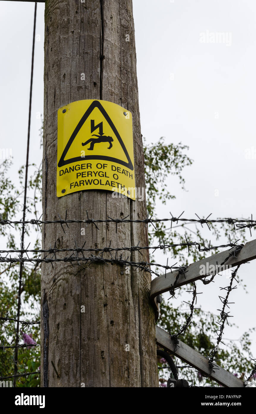 Danger of death warning sign mounted on an electricity transformer ...